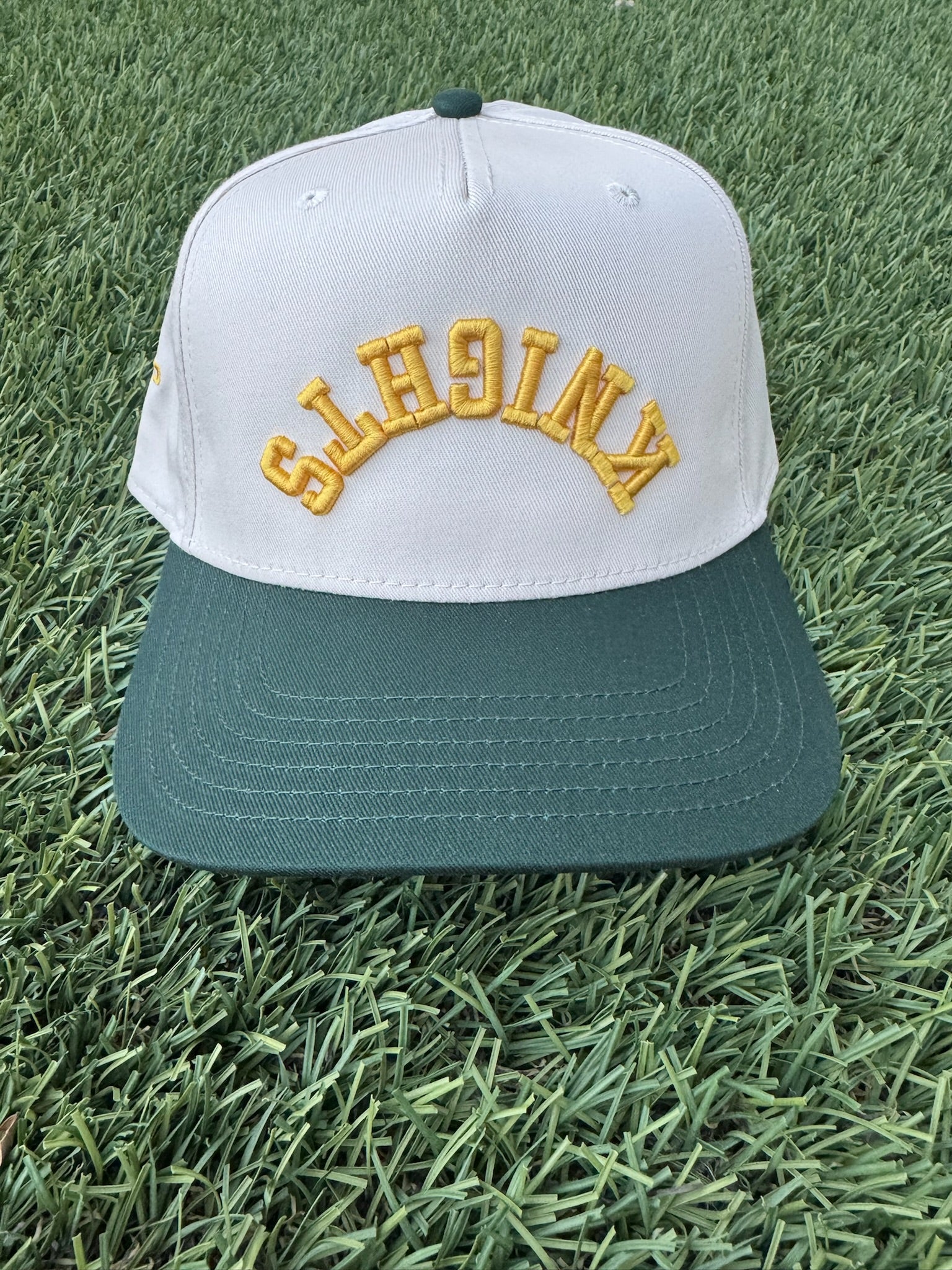Upside down Knights Two Tone Embroidered Baseball Hat – Malibu+Mint